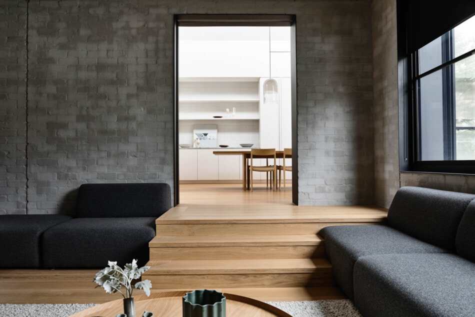 A pared back modern extension to a heritage home in Melbourne