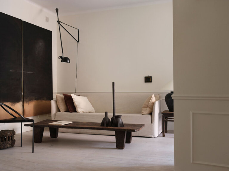 A small, minimal and neutral apartment