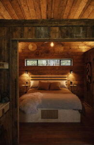 Settle – the cabin