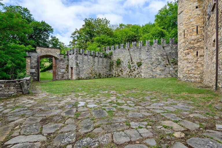 Castello di Castelcorniglio in Parma, Italy