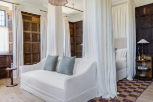 Kin House – a restored Georgian manor turned party house