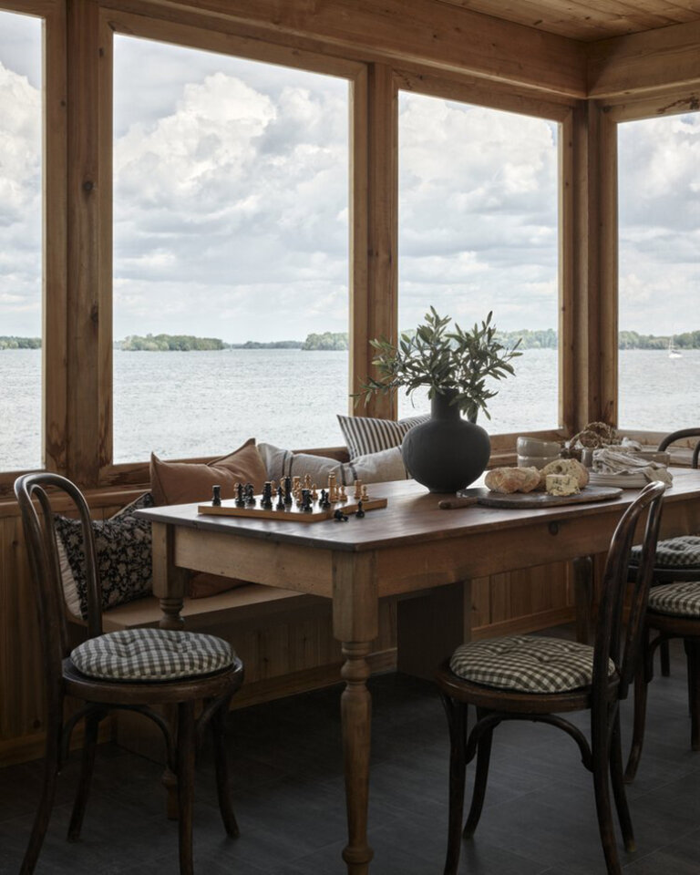 Earthy casual in a Prince Edward County cottage