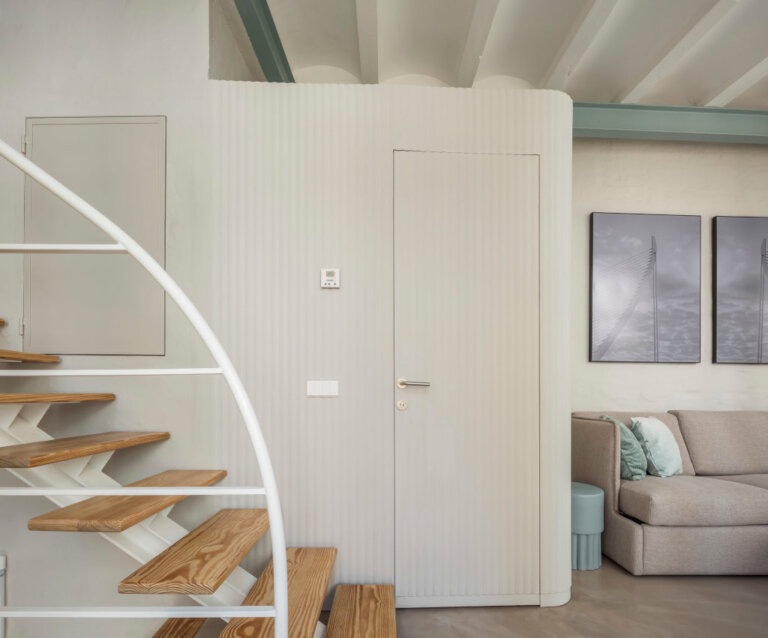 Narrow living in Spain