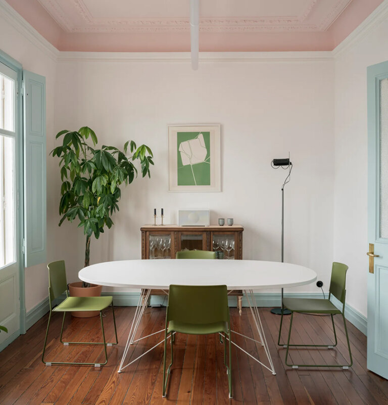 Adding modernism to a heritage apartment in Spain