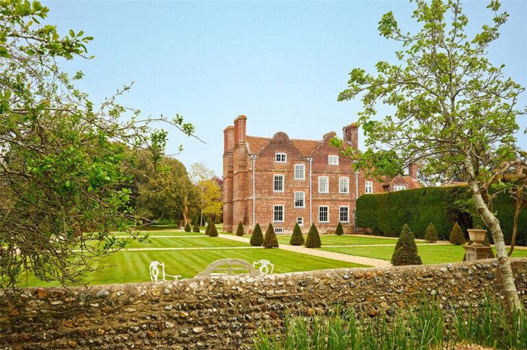 Barnham Court
