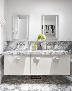 A designer’s mid-century modern Long Island ranch