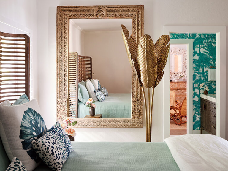 Pink extravaganza in a Florida home